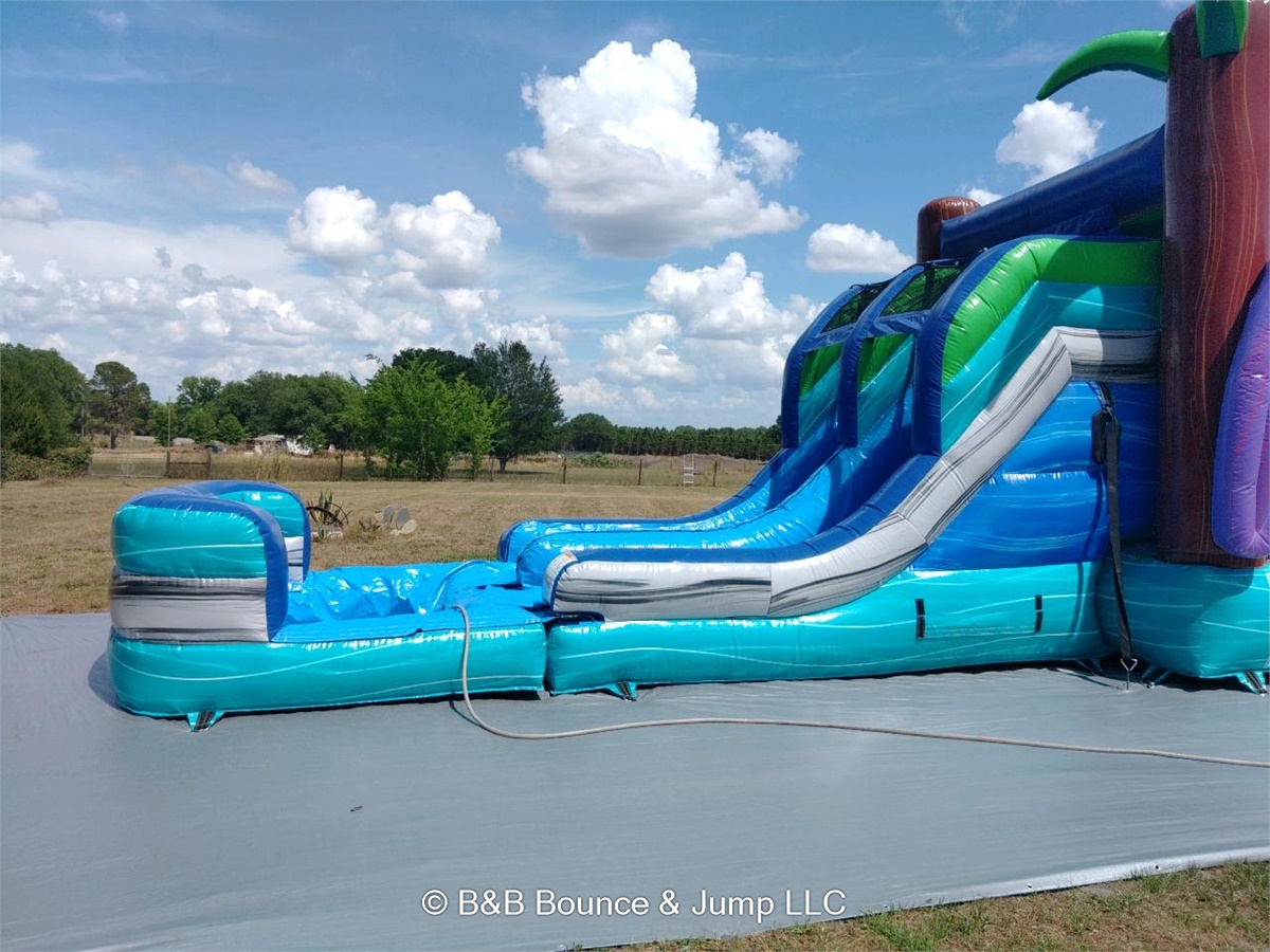 Retro Bus Combo - Hire in Florida | B&B Bounce & Jump LLC